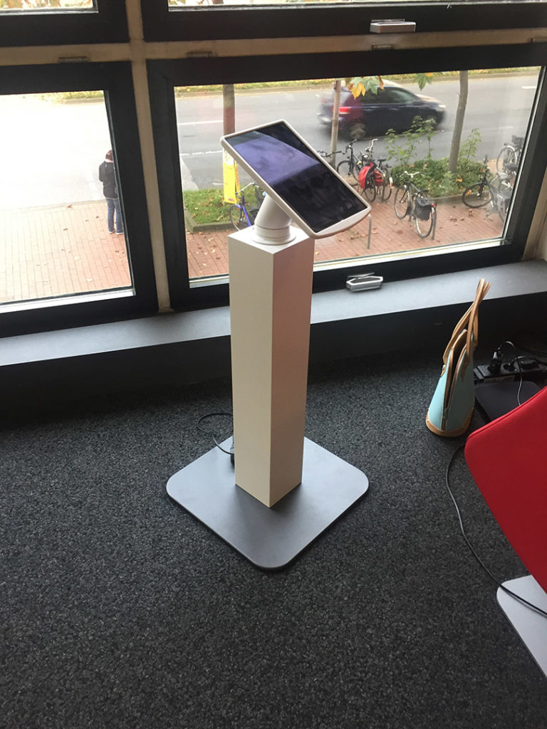 CT 100 Tablet Floor Stand - Novatec | AxiellDirekt